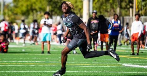 College Football Recruiting Rankings Best 2024 Prospect At Each