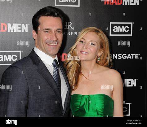 Jon Hamm Us Tv And Film Actor With Girlfriend Jennifer Westfeldt In