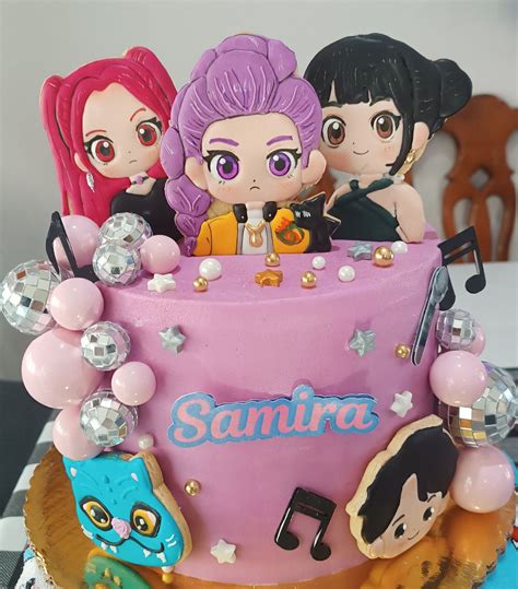 Pastel De Guerreras Del Kpop Con Dulces Detalles Issa Facebook