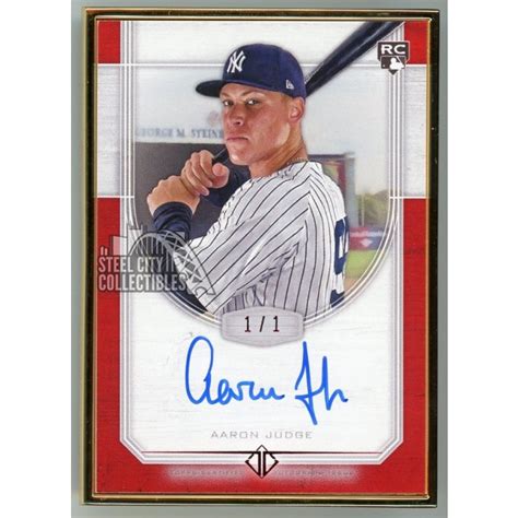Aaron Judge 2017 Topps Transcendent Baseball Framed Autograph Red Card