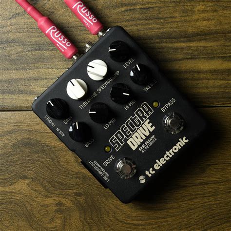 Tc Electronic Spectradrive Bass Preamp And Drive Pedal With Built In Tub