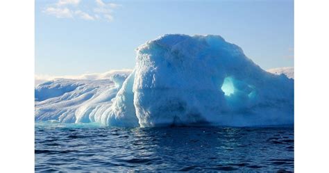 Топенето на ледовете в Гренландия е повишило нивото на моретата с 11 мм