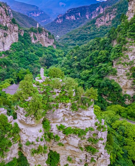 峡谷奇峰 龙洞景区