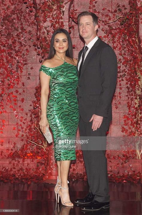 Preity Zinta Designer Dresses Bollywood Fashion K4 Fashion