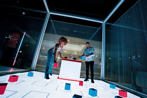 London Canary Wharf The Cube