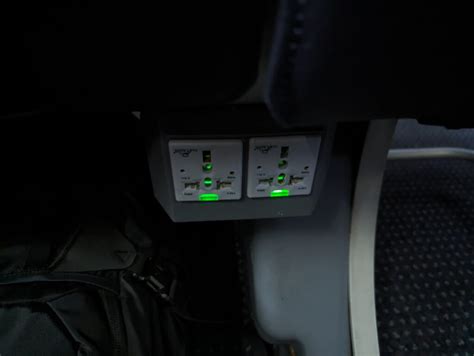 Flight Review American Airlines 737 800 Economy Reno Air Special