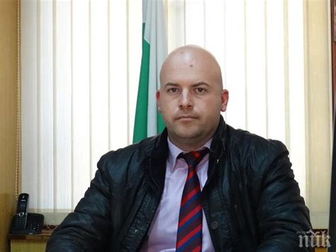 АФЕРА След разкритията на ГЕРБ БСП изрита кмета на Сопот Информационна агенция ПИК