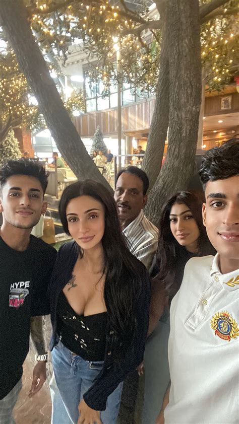 Harveen Kaur Dubai December 2023 Part 1 😂 Too Many Scenes 😝