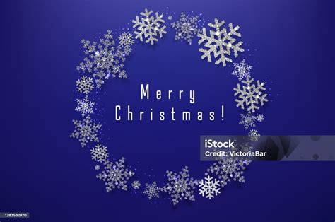 겨울 눈송이와 원 테두리 벡터 디자인 특이한 사실적인 눈송이 인사말 카드 0명에 대한 스톡 벡터 아트 및 기타 이미지 0명 12월 겨울 Istock