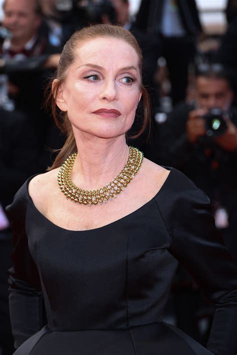 La Coleta De Isabelle Huppert En Cannes O El Secreto Para Conseguir Un Efecto Lifting Vogue España