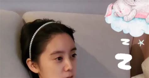 혜림 子 육아에 지쳤나초점 나가 흐리멍텅한 눈 스타in★ 스타뉴스