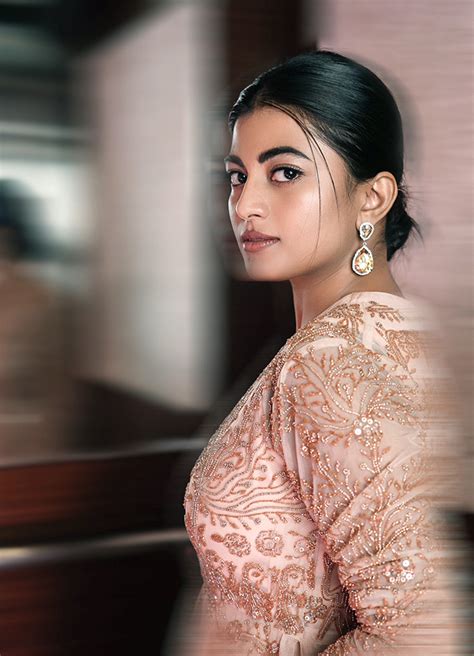 శ్రీదేవి సోడా సెంటర్ హీరోయిన్ ఆనంది లేటెస్ట్ ఫోటో గ్యాలరీ Actress