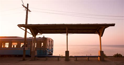 [ehime]waiting For Sunset At The Unmanned Shimonada Station