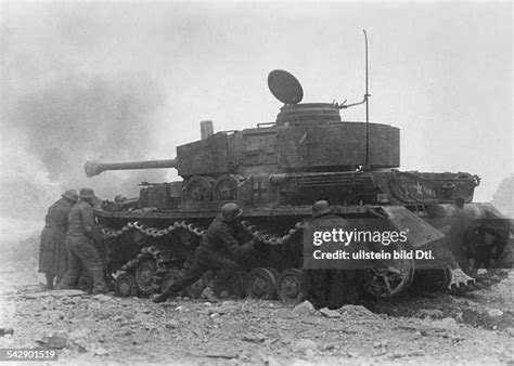 Battle Of Monte Cassino Photos And Premium High Res Pictures Getty Images