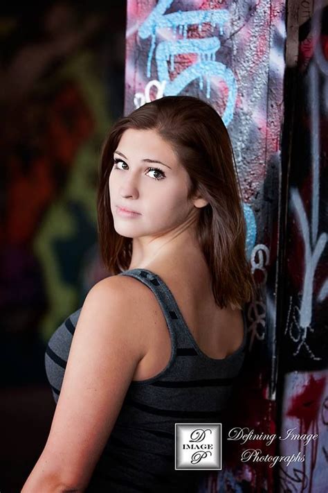 Posing A Female Poses Photographer Female