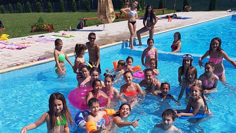 Сладури към читалище Просвета Кула