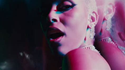 Doja Cat Divulga O Single Attentionouça Com A Letra E A Tradução