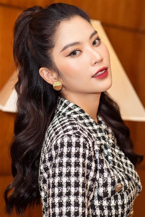 Đời tư nhiều thị phi của cặp song sinh Nam Anh Nam Em