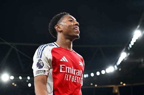 صاف کردن حساب‌های قبلی؛ شادی پس از گل ویژه مایلز لوئیس اسکلی با تقلید