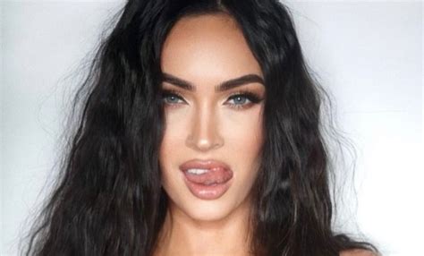 Megan Fox Cambia De Look Y Luce Fleco Tendencia Para Este 2023