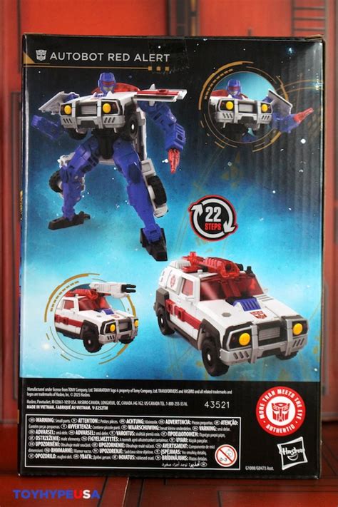 Hasbro Transformers Age Of The Primes Voyager Class Autobot Red Alert