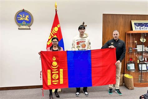 Шаравжамцын Энхийн-Од Сан-Францискогийн их сургуулийг сонгов