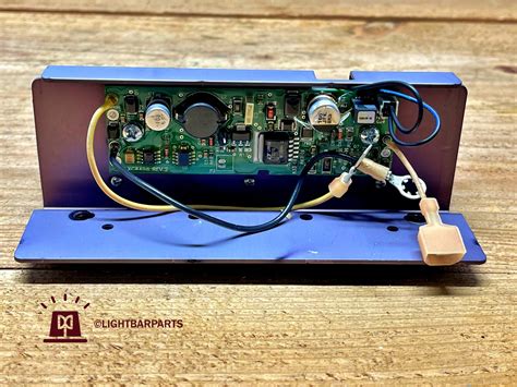 Code 3 Rx2700 Inboard Led Module Built In Flasher 8 Diodes Blu Code 3 Rx2700 Inboard Led Module Built In Flasher 8 Diodes Blu