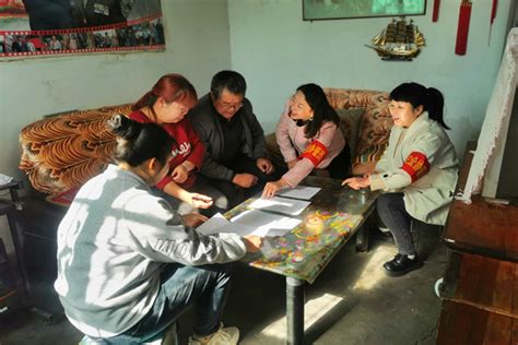 陈家山矿签承诺 嘱安全 女工协管助安全 铜川矿务局