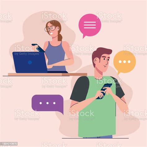 스마트 폰과 노트북 문자를 사용하여 젊은 부부 그래픽 사용자 인터페이스에 대한 스톡 벡터 아트 및 기타 이미지 그래픽 사용자 인터페이스 기포 남자 Istock