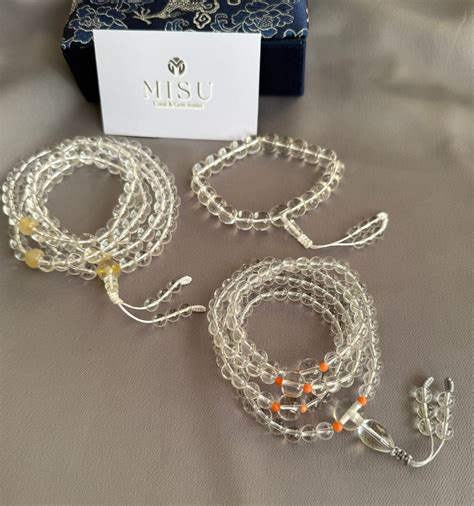 Misu Усан болор ⚪️ 8мм алтан үст чулуутай 288 000₮ 6мм далайн шүртэй 288 000₮ гарын 10мм тэй