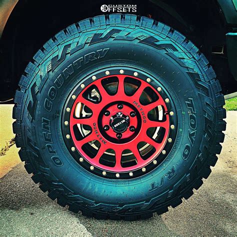 2018 Ford Raptor With 18x9 18 Method Mr305 And 37125r18 Toyo Tires