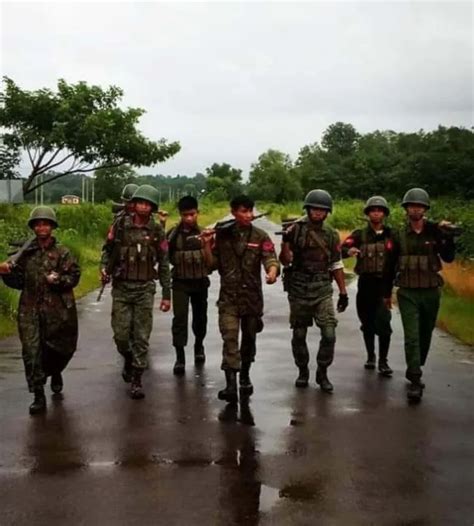 တိုက်ပွဲပြင်းထန်နေသည့်ကျောက်ဖြူတွင်စစ်ကောင်စီတပ်အကျအဆုံးအများအပြားဖြင့်အမှတ် ၃၂ ရဲတပ်ရင်းသို့