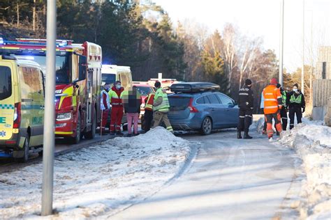 Ulykker Og Hendelser Færder Tre Biler Involvert I Trafikkulykke