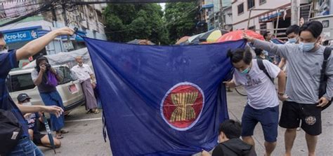Indonesia Pushes To Implement Failed Myanmar Peace Plan Ahead Of ASEAN