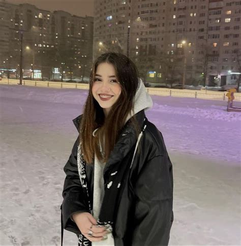 Пин от пользователя Rosexebru на доске Paylaşımlar Фотографии девочек Фотографии девочки