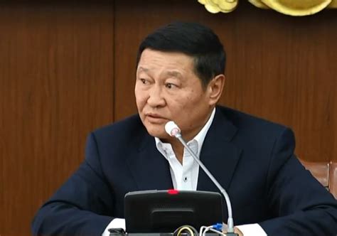 Н Алтанхуяг Намайг Монголын түүхэнд байхгүй асуудлаар буруутгаад байна