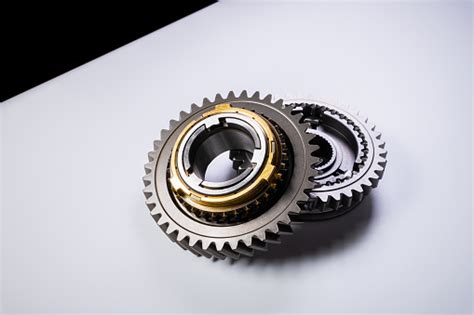 회색 배경의 새 부품입니다 기어 변속 토크 변속기의 기어 개념적으로 기계적 배경 샤이니 기어 박스 기어 톱니 0명에 대한 스톡 사진 및 기타 이미지 Istock