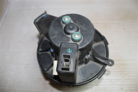 Вентилатор парно Пежо 307 03г Peugeot 307 2003 Аксесоари Резервни части консумативи а