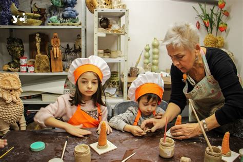 Гуртки для дітей допомога і прихисток як в Одесі допомагають переселенцям фото відео — УСІ