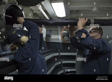 Towed Array Sonar Hi Res Stock Photography And Images Alamy