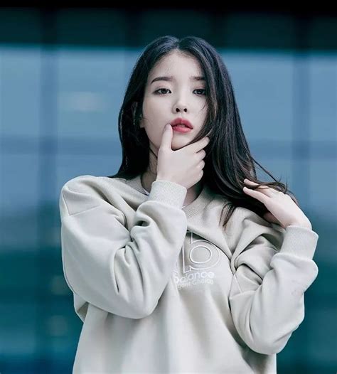 Pin By Chay Ii On 아이유 언니 Iu Cute Girl Face Bad Girl Aesthetic Girl Face
