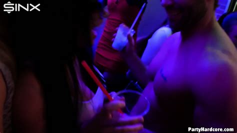 Party Hardcore Gone Crazy Vol 43 édition Principale Eporner