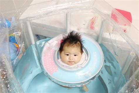 아기 목튜브 사용시기 아기수영장 집에서 즐기는 신생아수영 네이버 블로그