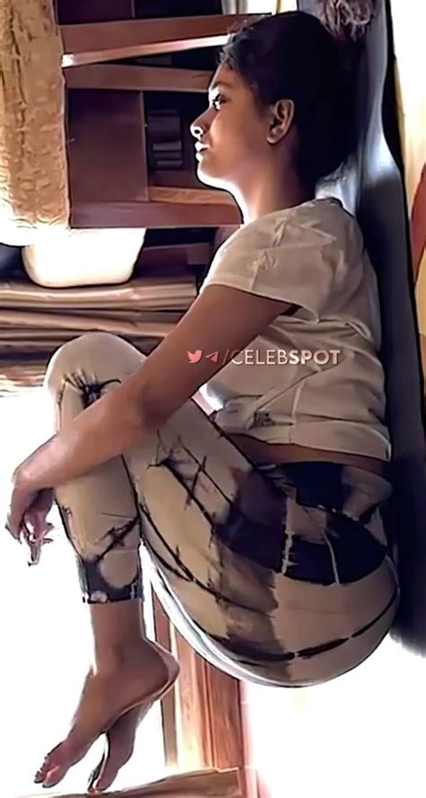 Pin By Anu Raj On Keerthy Suresh Indian Actress Hot Pics Celebrity Fashion Looks Indian