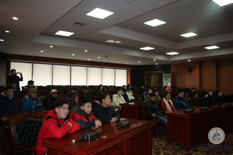 Залуучууд Иргэдийн төлөөлөгчдийн хурлын үйл ажиллагаатай танилцлаа