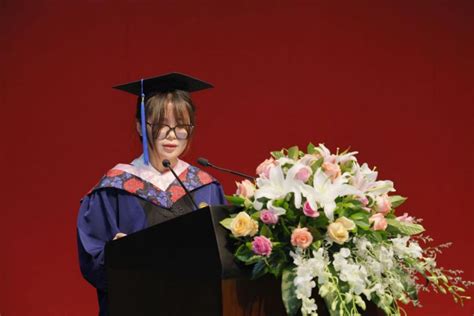 硕士毕业生代表向雪映在北京大学考古文博学院2024年毕业典礼上致辞 北京大学考古文博学院