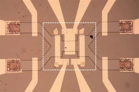 Tunneling Versus θ Transport In A Tilted Magnetic Field