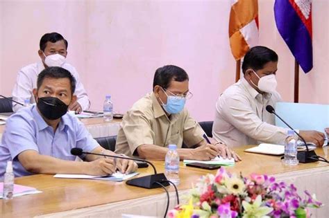 ឯកឧត្តម ម៉ែន វិបុល អភិបាលខេត្តស្វាយរៀង និងជាប្រធានគណៈកម្មាធិការគ្រប់គ្រងច្រាំង ទន្លេ ស្ទឹង ព្រែក