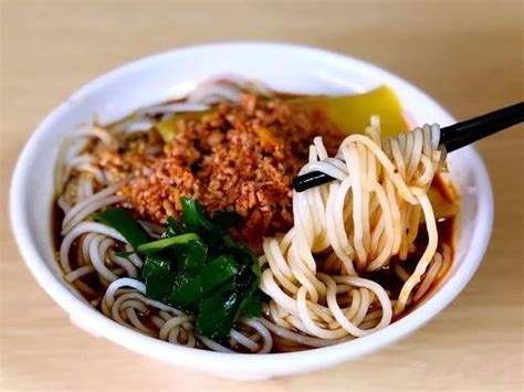 吃过云南饵丝你就再也瞧不上过桥米线 知乎