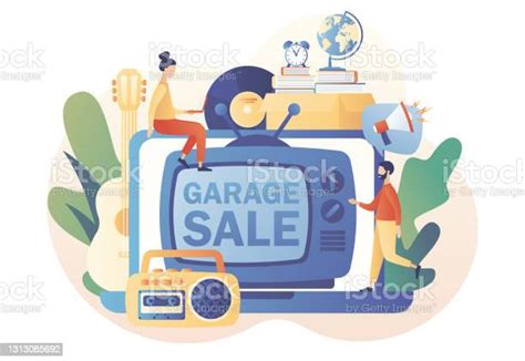 벼룩 온라인 시장 차고 판매 노트북 화면에 광고 야드 판매 작은 판매자와 고객 빈티지 상품 이나 걸레 박람회 시장 현대 플랫